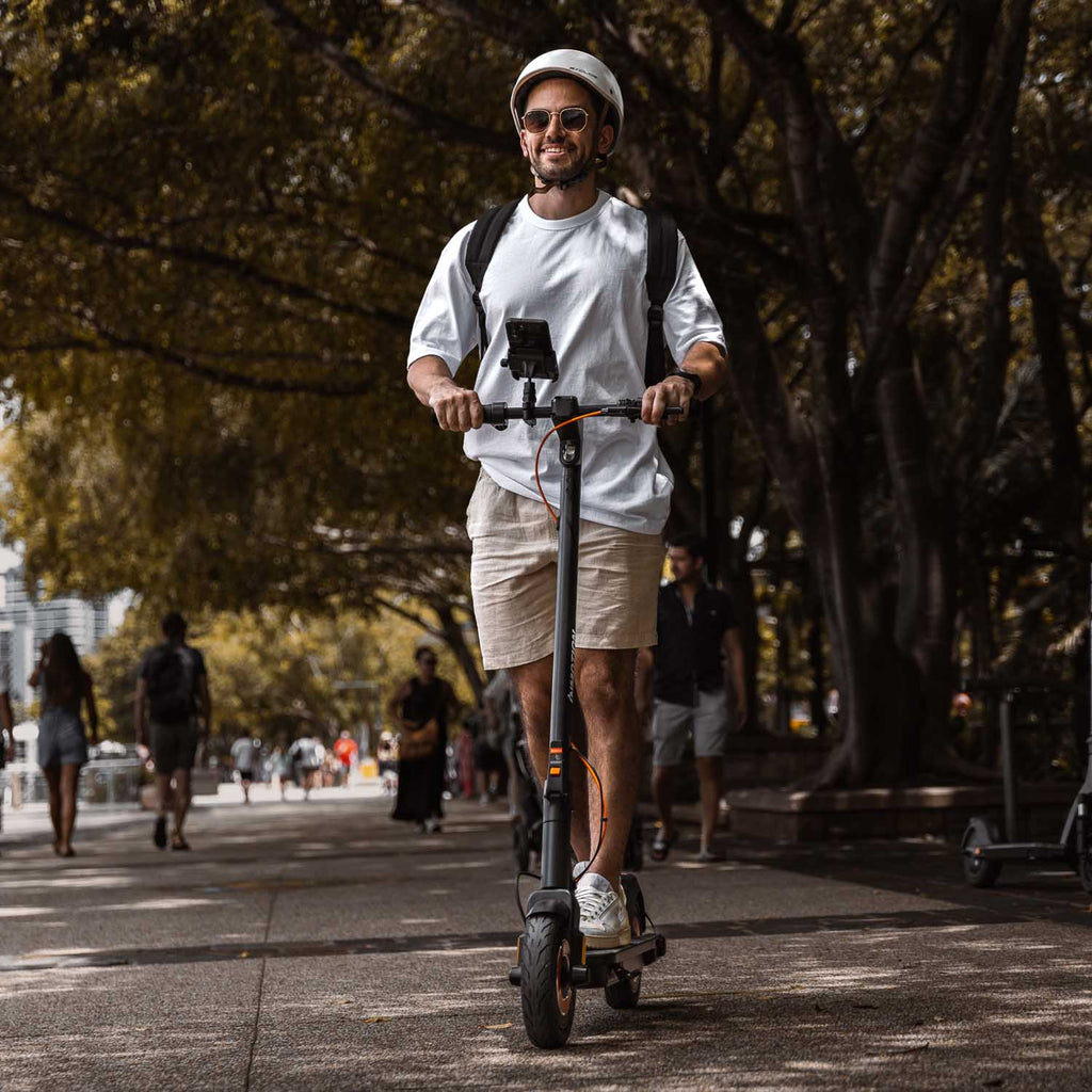InMotion Commuter Climber Electric Scooter - Dual Motor E Scooter ...